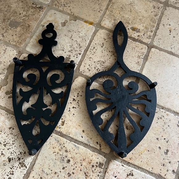 Wilton | Kitchen | Vintage Wilton Cast Iron Trivets Very Good Condition ...